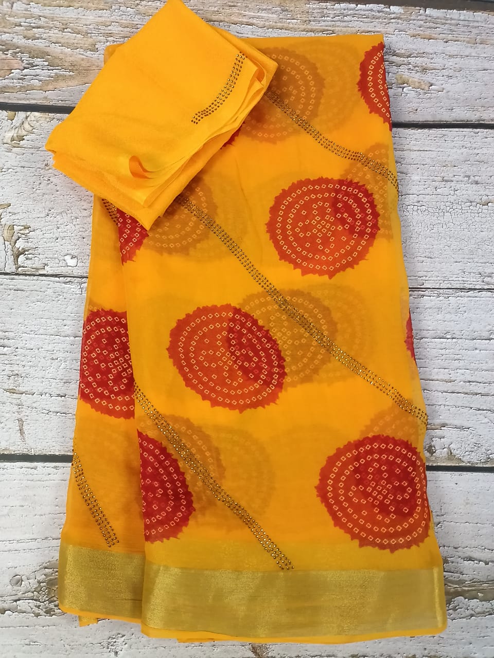 Affordable Sarees under ₹2000: Dress Up for Less with Style – KANHASAREE